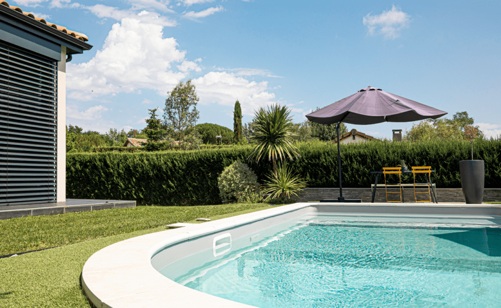 L'élégance au cœur de l'Occitanie - Inspiration piscine arrondie